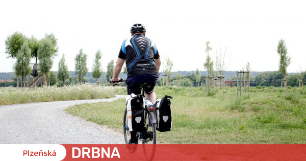Město staví novou cyklostezku, propojí Újezd s Červeným Hrádkem ... Město staví novou cyklostezku, propojí Újezd s Červeným Hrádkem ...
