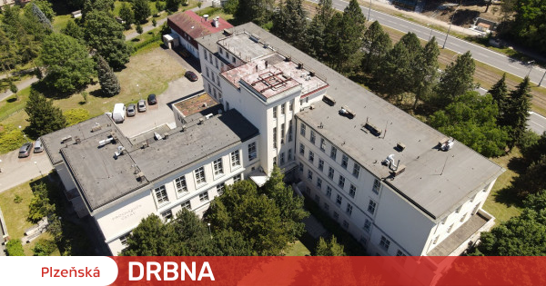 Památkově chráněná budova Procháskova ústavu jde znovu do aukce, minimální cena je 73 milionů