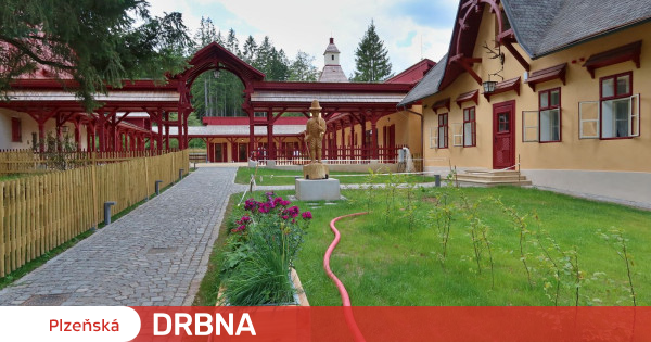 Tajemný zámeček Tři Trubky uprostřed brdských lesů se konečně otevře ...