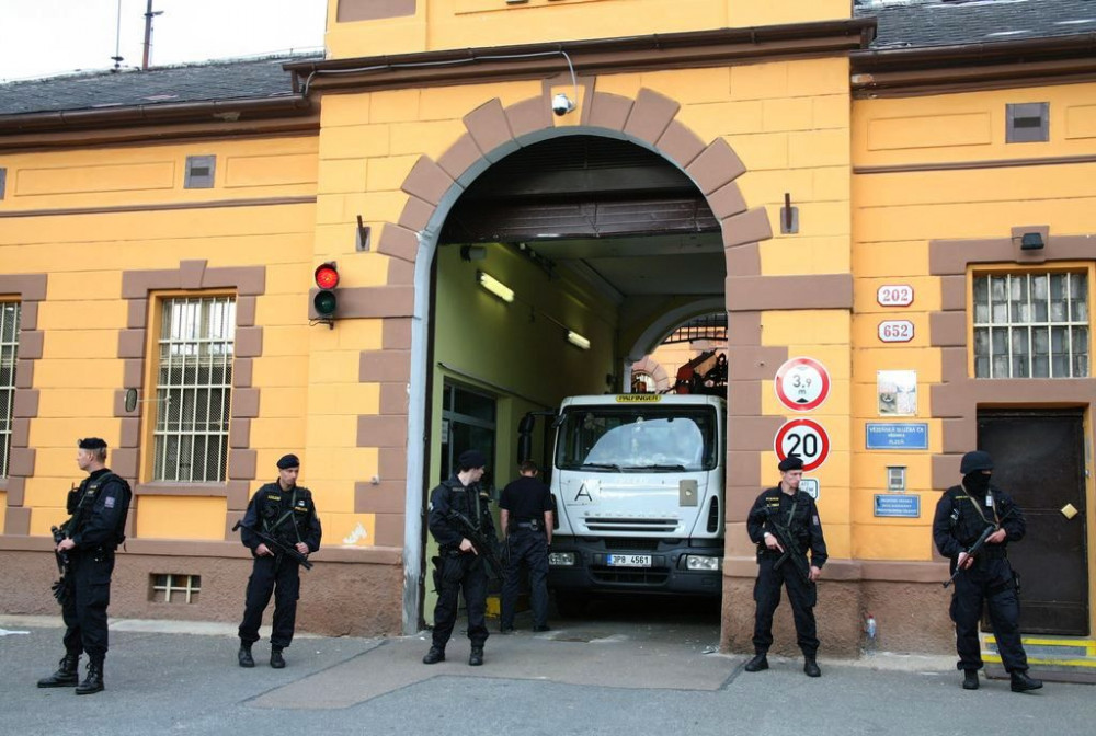 Věznice Plzeň na Borech patří mezi nejtvrdší vězení světa. Britští ...