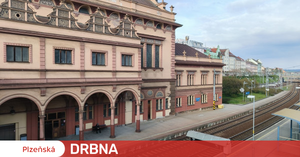 Historická a památkově chráněná nádražní budova z roku 1921 projde rekonstrukcí za 85 milionů korun
