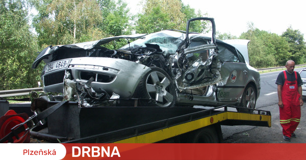 Před 20 lety zemřel po nehodě legendární hokejový trenér Ivan Hlinka. Havaroval nedaleko od ...