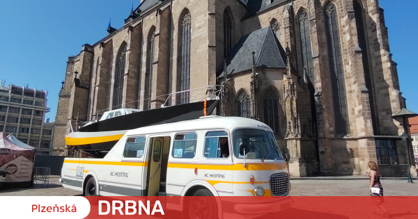 Parta nadšenců dala znovu dohromady unikátní autobus RTO i loď, kterou ...