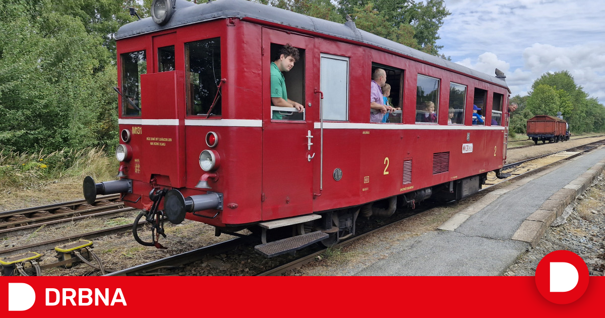 Sezonu nostalgických vlaků zakončí stylově motorák Hurvínek