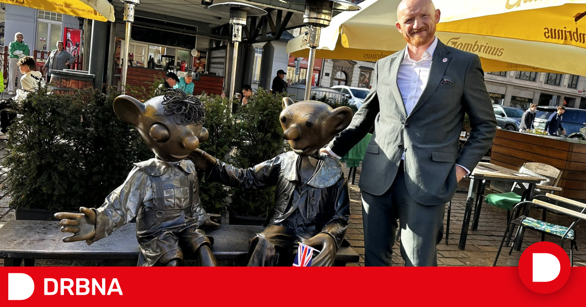 Britský velvyslanec Matt Field si v Česku oblíbil Spejbla s Hurvínkem i ...
